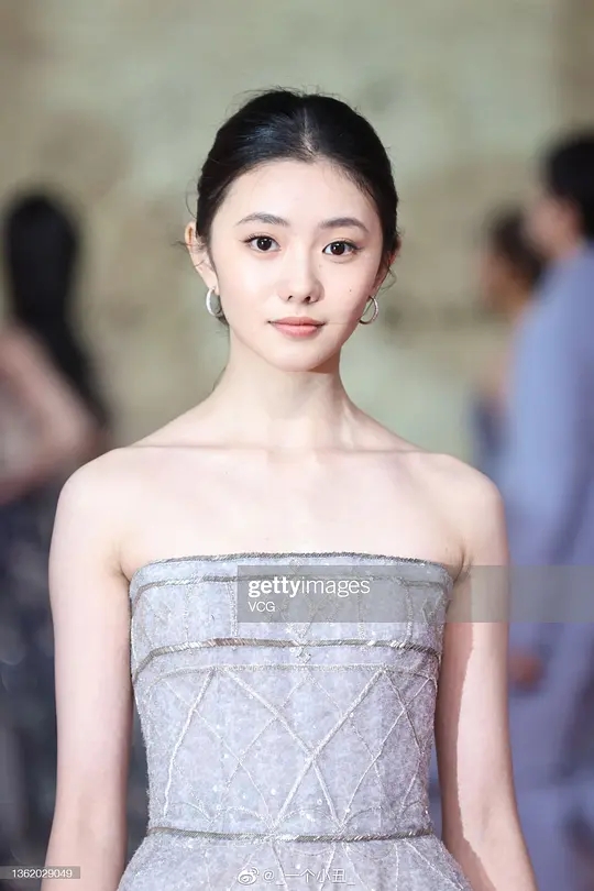 Liu Haocun is pure and charming - iNEWS