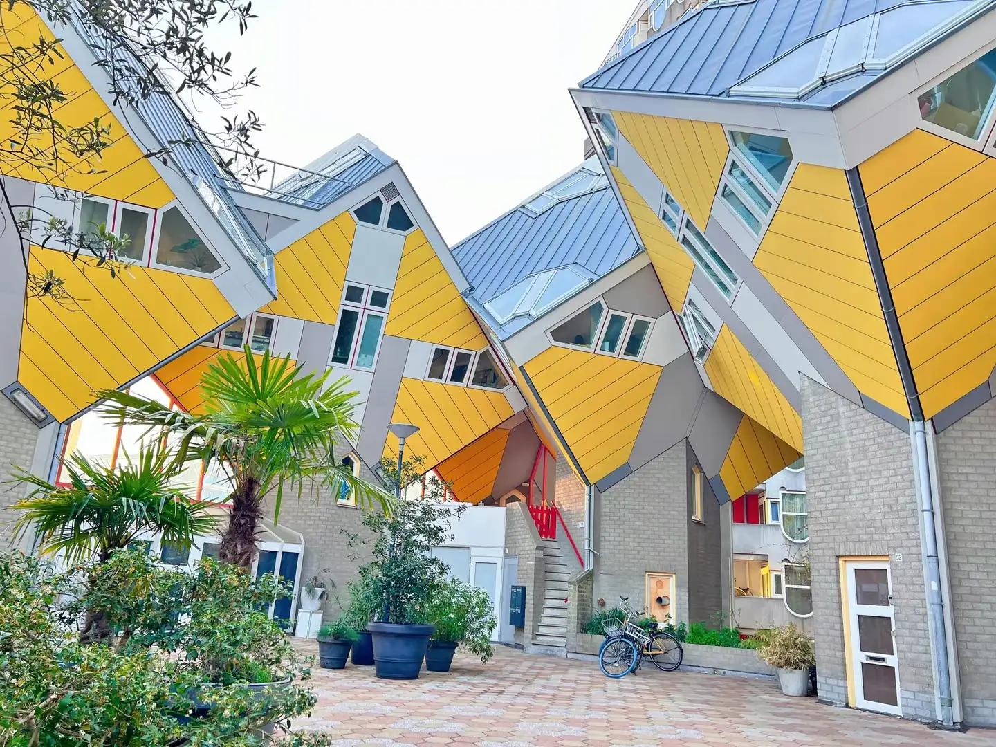 "Travel to Europe" XV. Strange Houses in Rotterdam - iNEWS