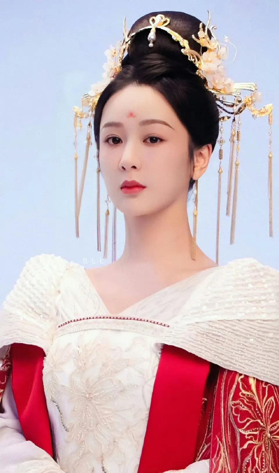 Yang Zi's new drama "Long Lovesickness" is scheduled for tomorrow night ...