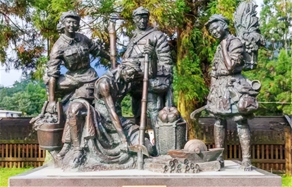 How did the Red Army cross the swamp during the Long March? A female ...