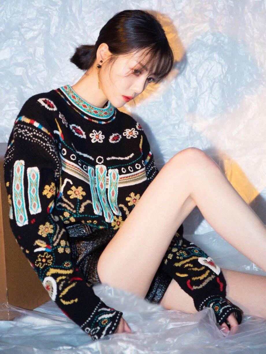 Actress clothing - Li Xirui - iNEWS