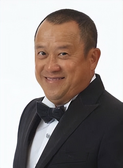 In 1972, 21-year-old Zeng Zhiwei married 18-year-old Wang Meihua, and ...