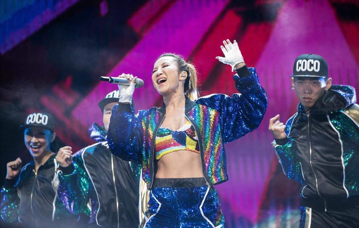 "Queen of Electric Buttocks" Coco Li: The sword is not old!The hot ...