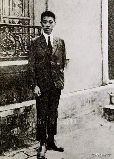 Zhu De and Premier Zhou had known each other for 53 years. In his later ...