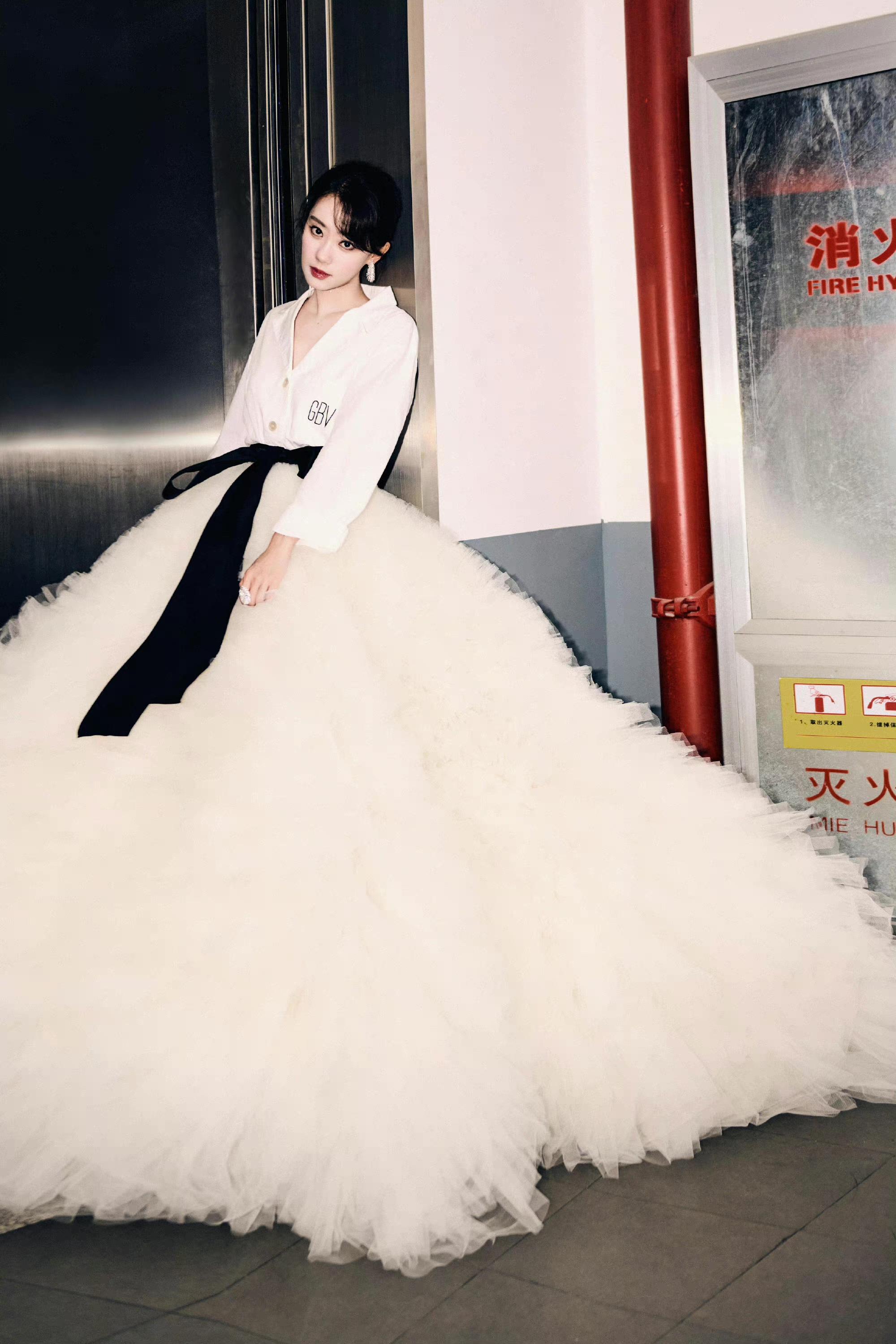 The 15 most beautiful red carpet actresses in 2022: Liu Yifei is ...
