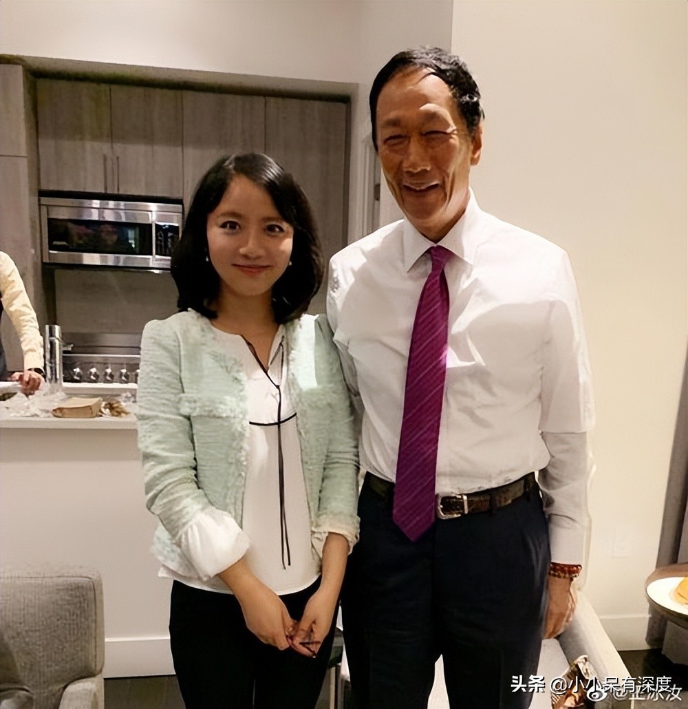 Wang Bingru's publicity photos, a big beauty!Outside of work, she is ...