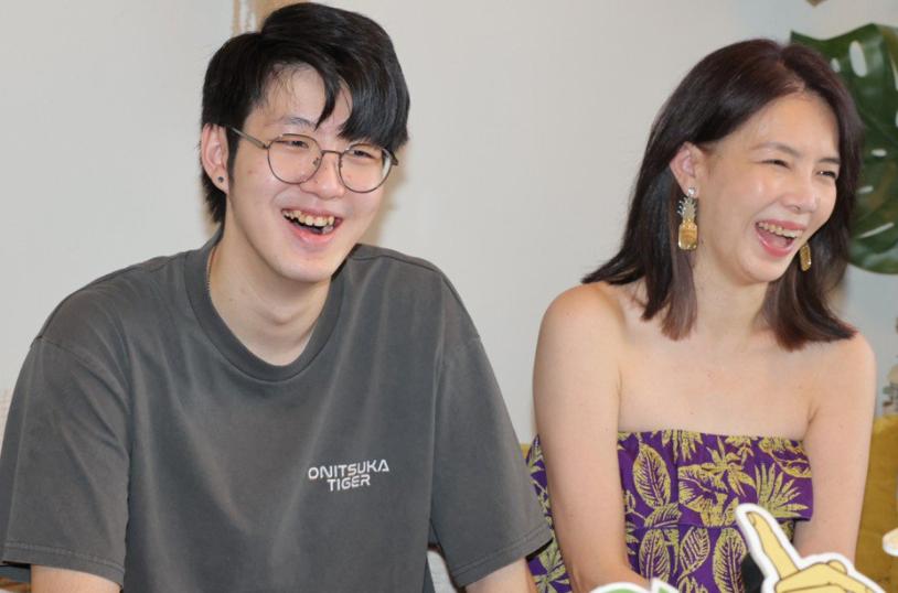 Sun Xing's ex-wife and son show up!20-year-old Sun Heng is 1.84 meters ...