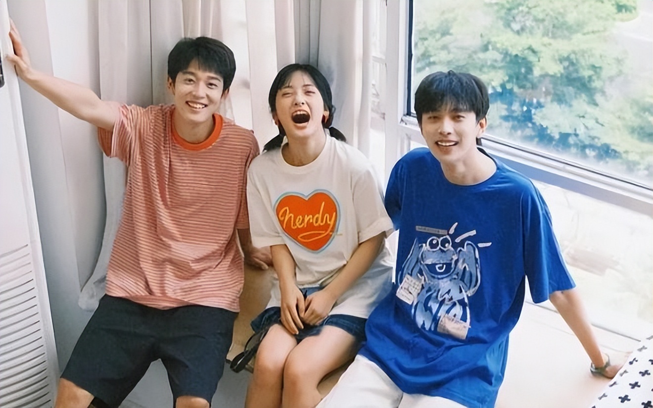 26-year-old Shen Yue showed up at her alma mater to record a show, her ...