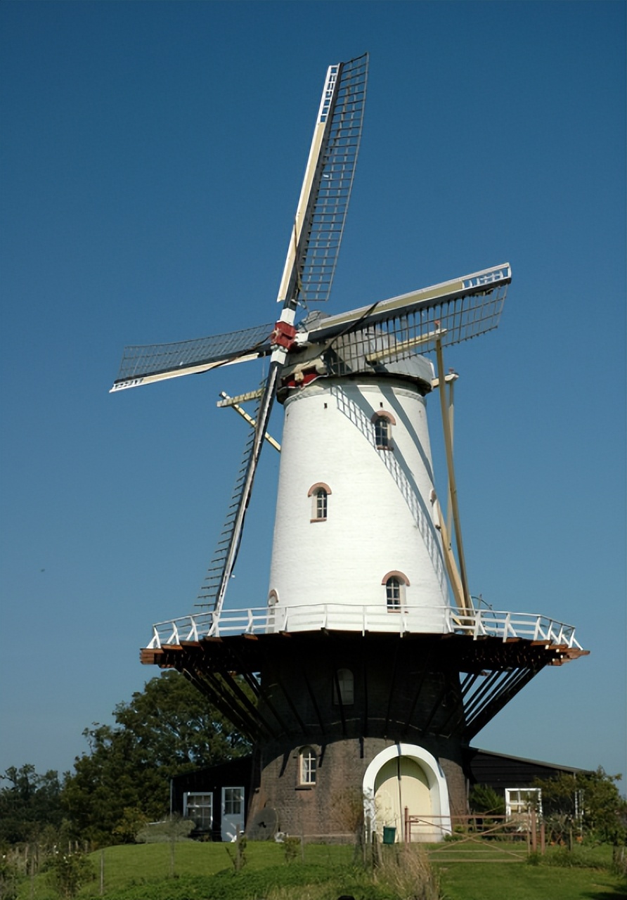 How powerful were medieval windmills? Made with it, it is much more ...
