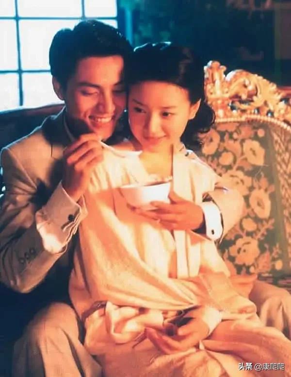 Interpreting the largest Rashomon in the original "Family of Gold Fen ...