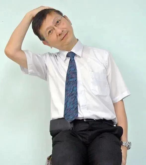 If you bow your head for a long time, there will be a "turtle neck ...