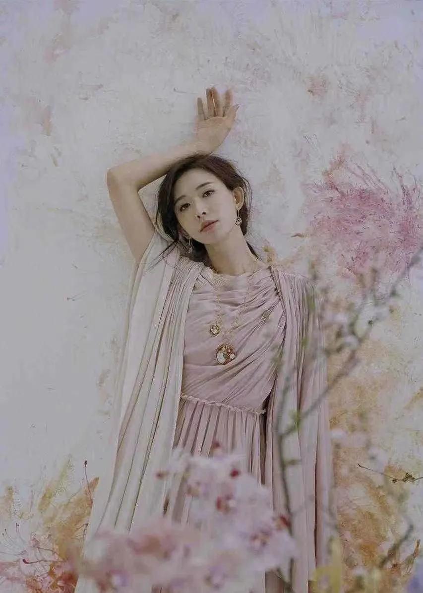 Angel face devil figure - Lin Chiling - iNEWS