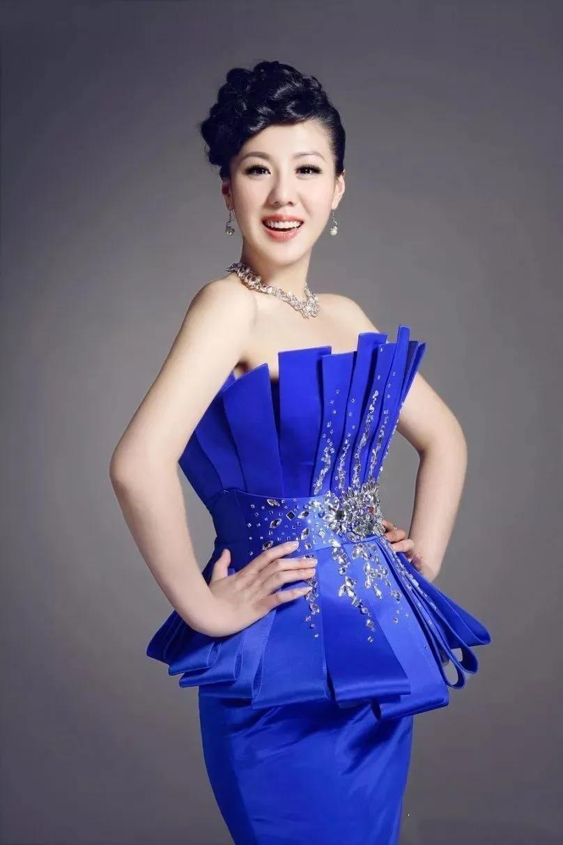 The top five female singers sang national operas, but they were rare ...