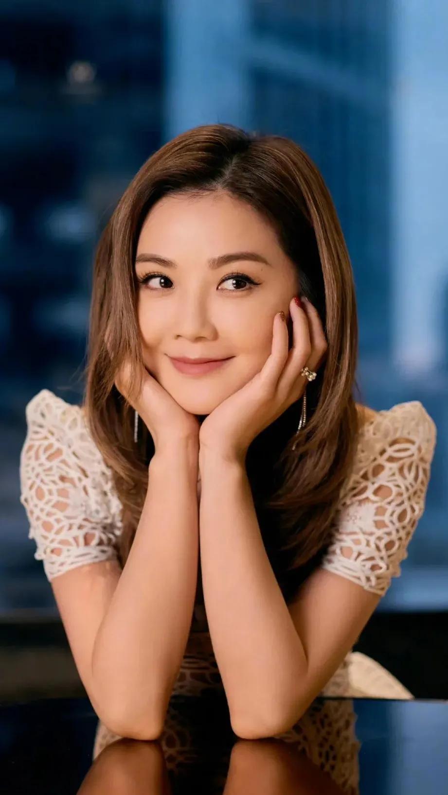 Charlene Choi's Exquisite Atlas is Beautiful and Confident - iNEWS
