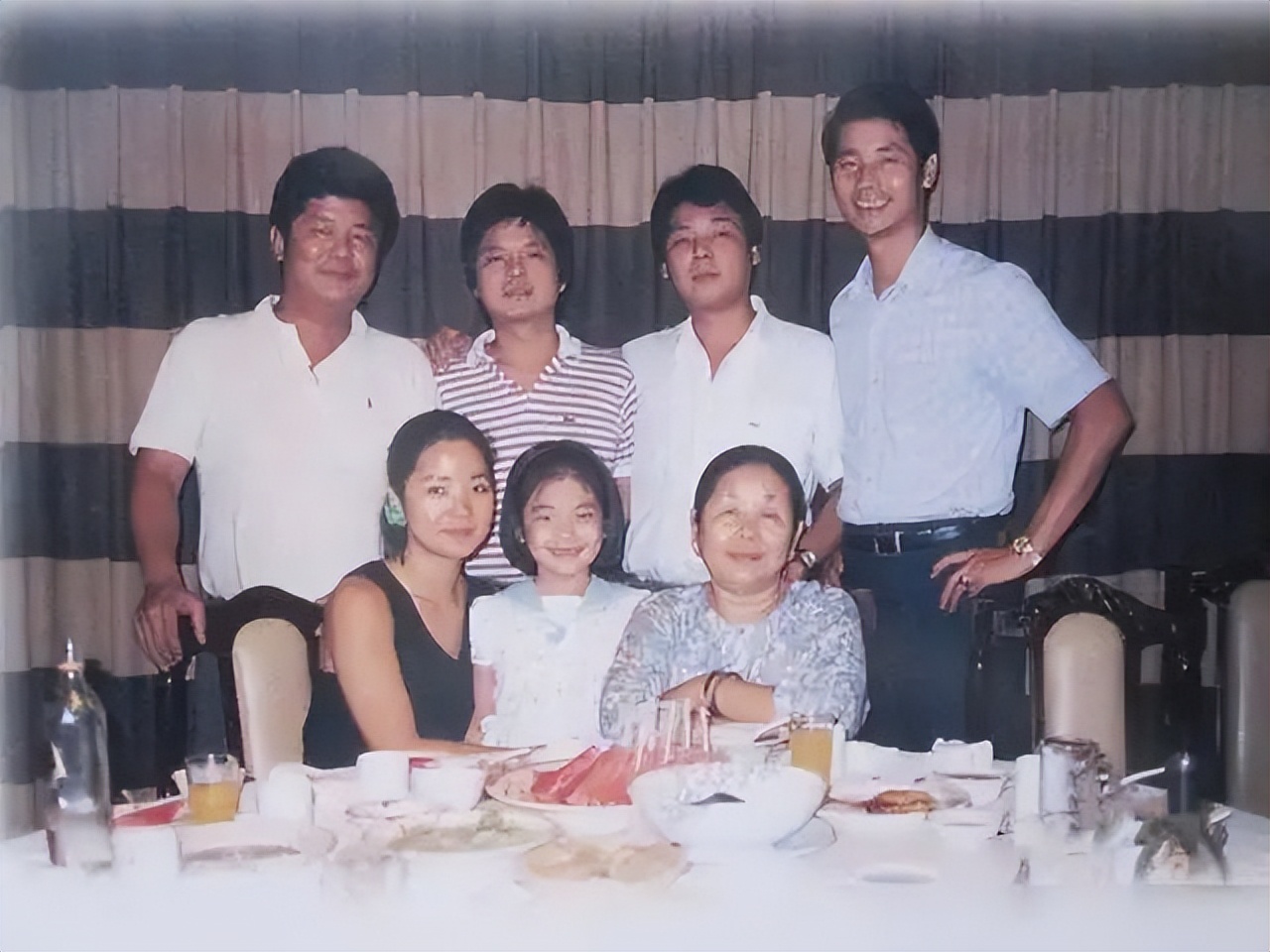 In 1995, Teresa Teng died strangely in Thailand, and there was no one ...