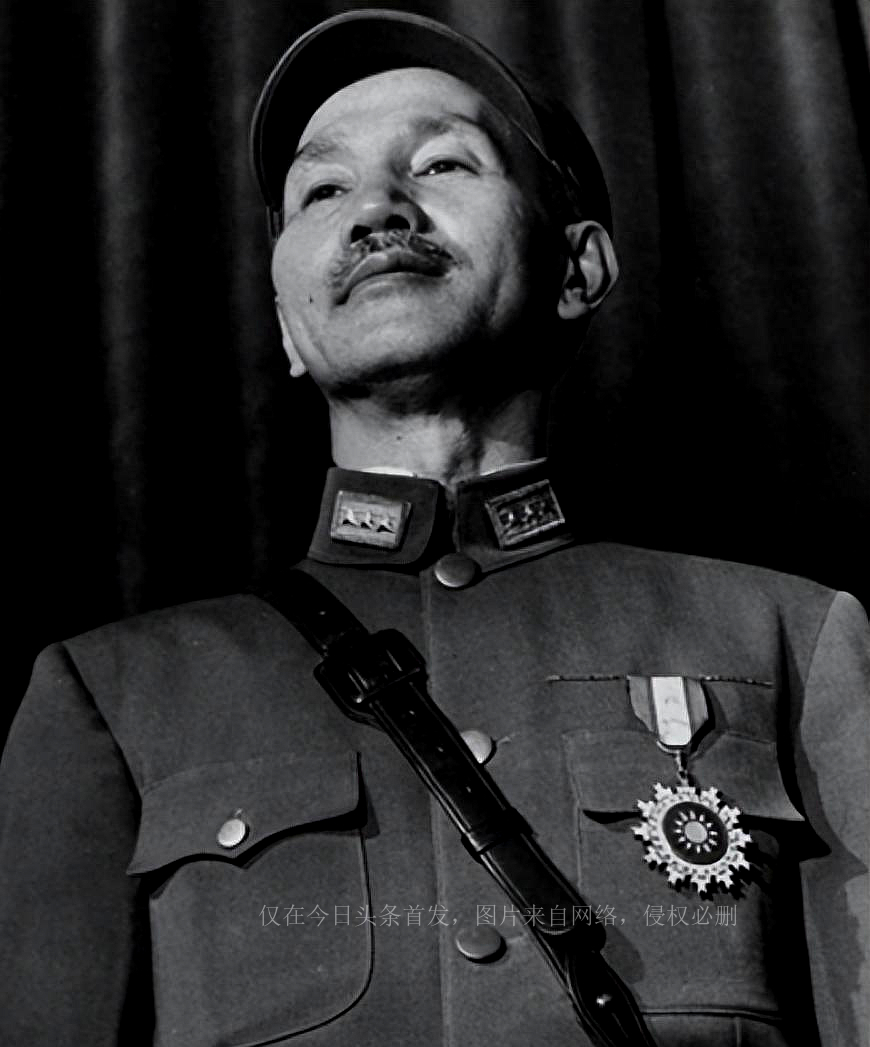 In 1931, Chen Lifu went to arrest Zhou Enlai, but he passed by him ...