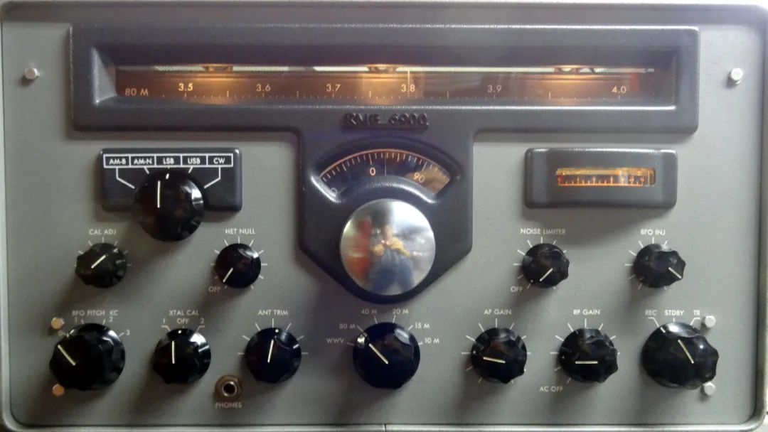 Enjoy the silky-smooth tuning and bandwidth knob system that brought ...