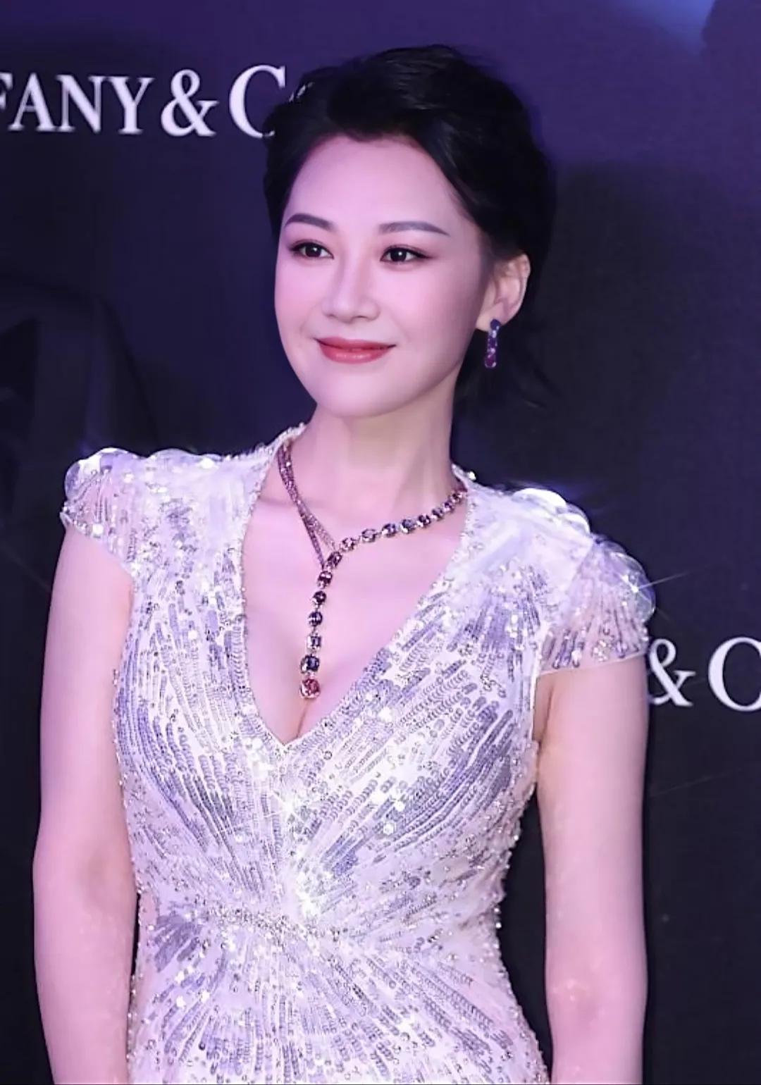 Delicate Xu Qing - iNEWS