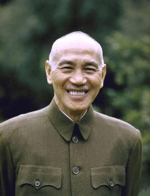 During the Xi'an Incident, Sun Mingjiu captured Chiang Kai-shek alive ...