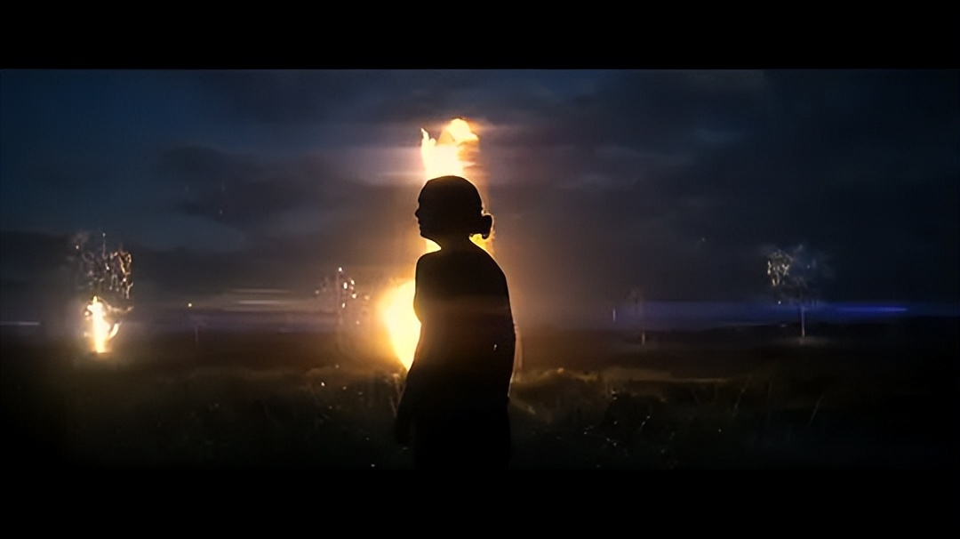 What is the role of the structure of time and memory in the movie ...