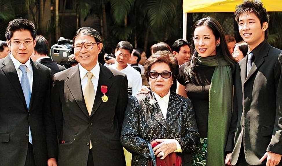 Zhu Lingling has a happy emotional life, but her second son is still ...