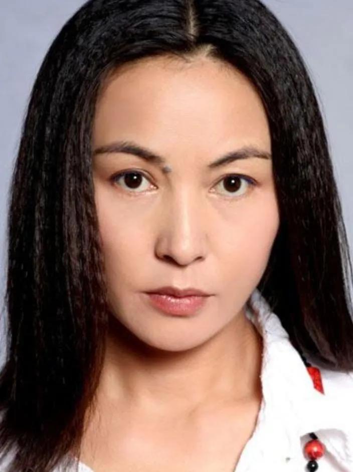 Actress Alia: Married Yao Lu who was 3 years younger, gave birth to a ...