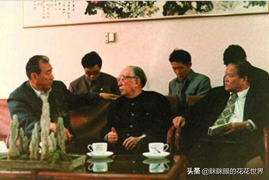 Bo Yibo's authentic calligraphy is rarely exposed - iNEWS