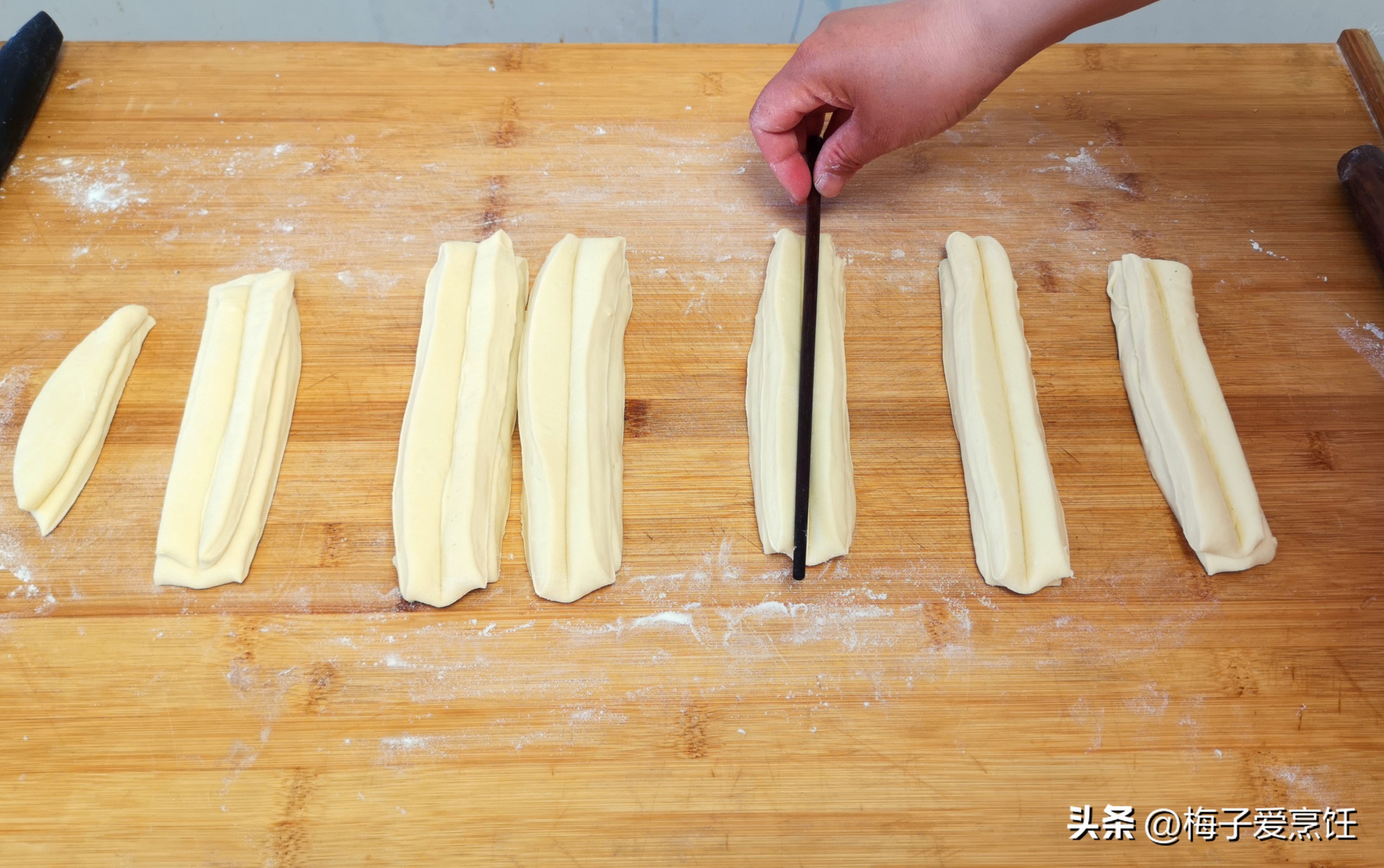 How to fry fritters at home, fluffy and crispy, teach you a trick, all ...