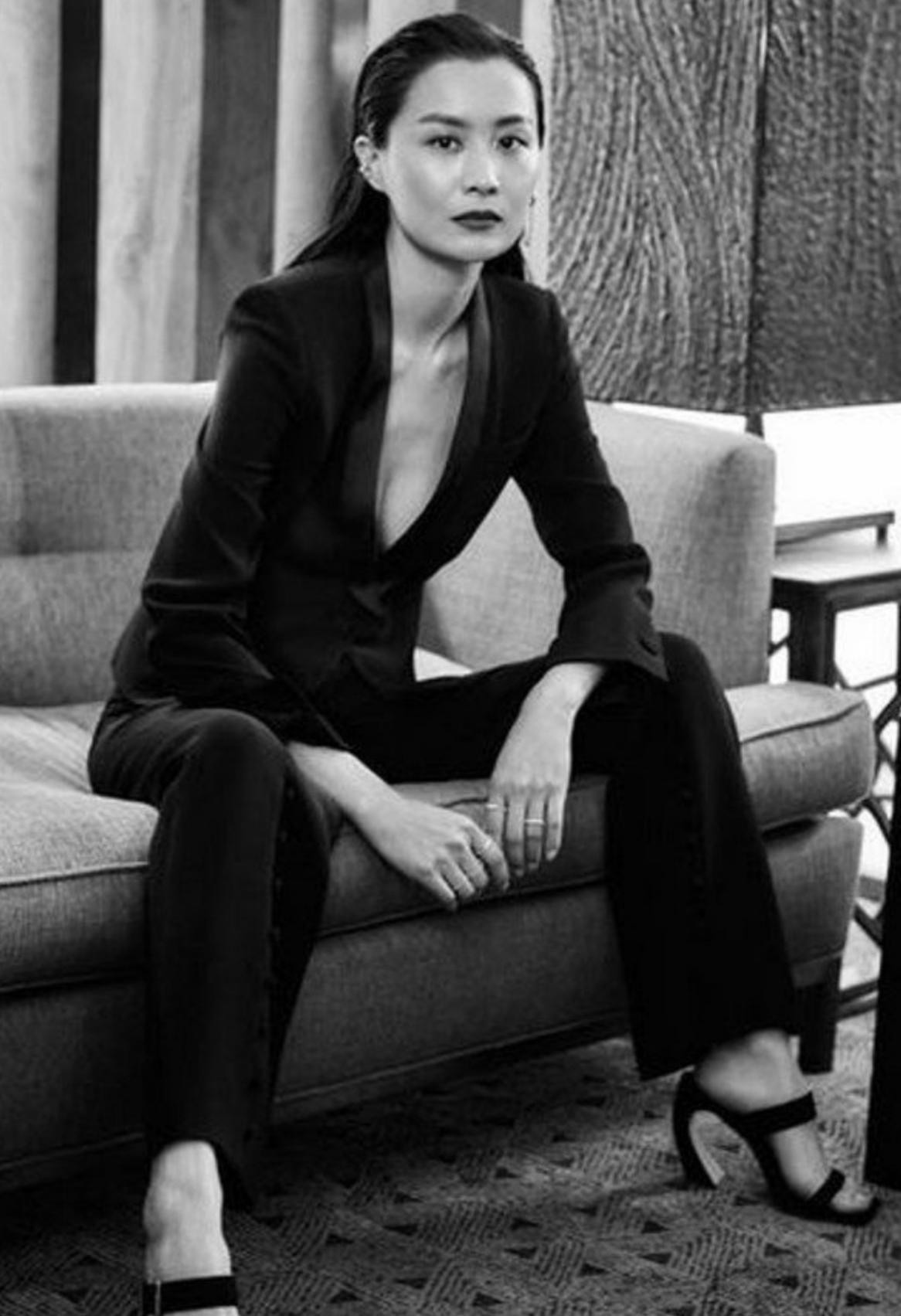 40-year-old Farrah Chen showed up, took bold photos and had a good ...