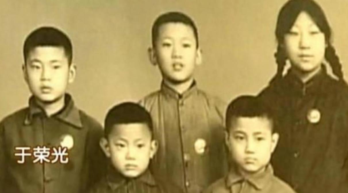 Famous actor Yu Rongguang: My 63-year-old wife insists on divorce. How ...