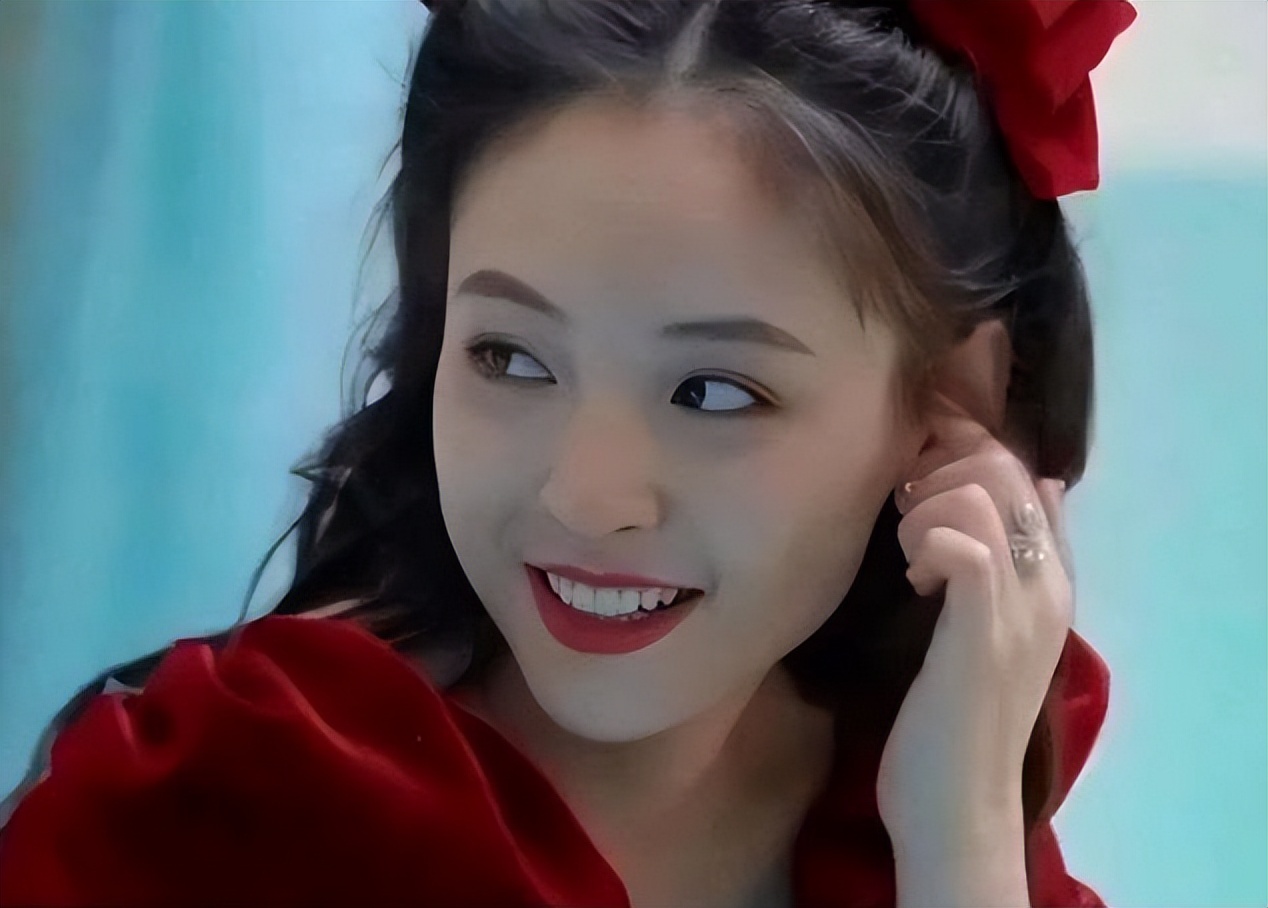 Wu Qian: Change to the black and red route? - iMedia