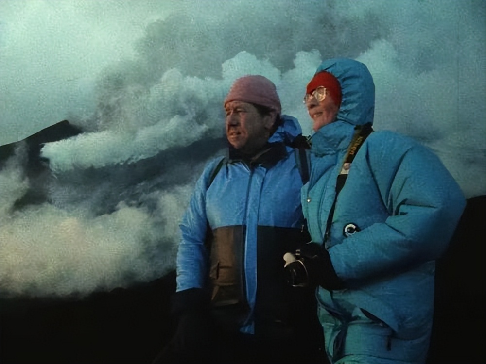 The Movie "Volcano Lover": The Romantic Expedition of a Volcanic ...