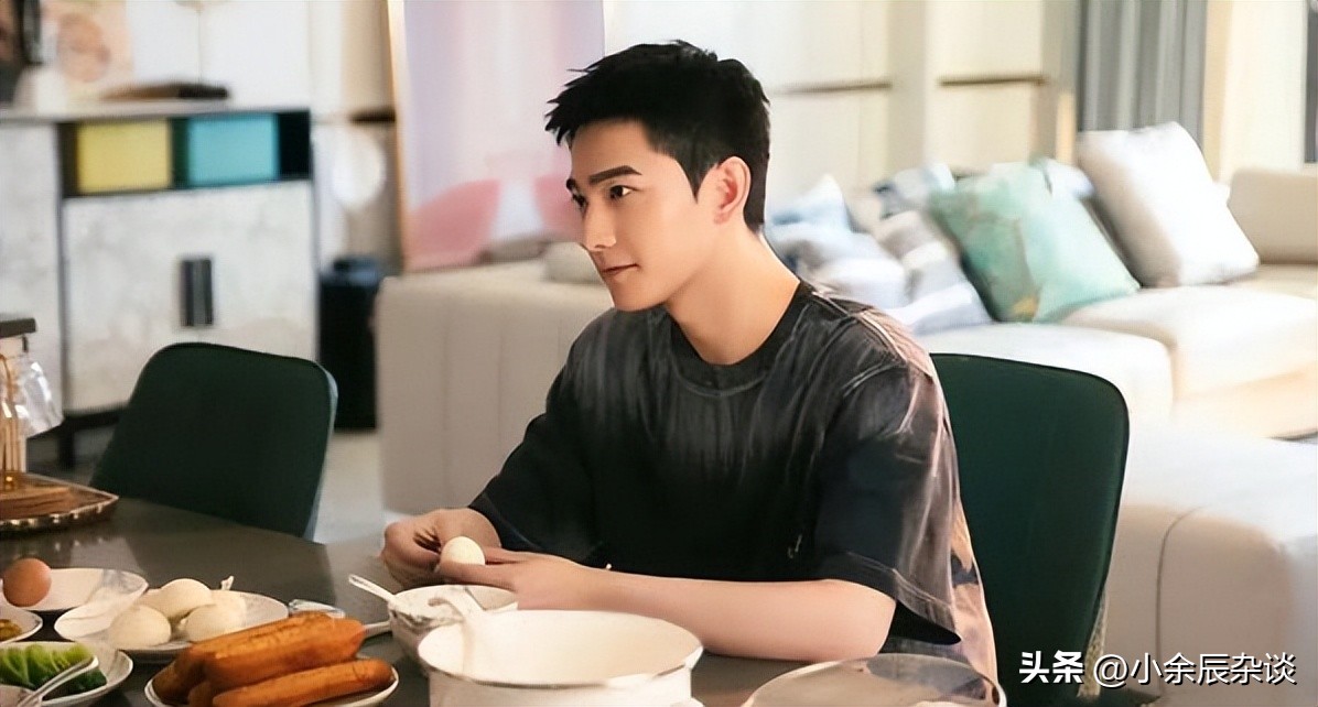 A dialogue between Song Yan and Xu Qin sparked the topic of the subway ...