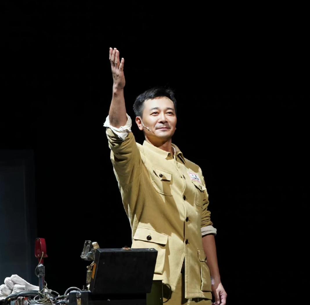 Congratulations! Wu Yue officially became a national first-class actor ...