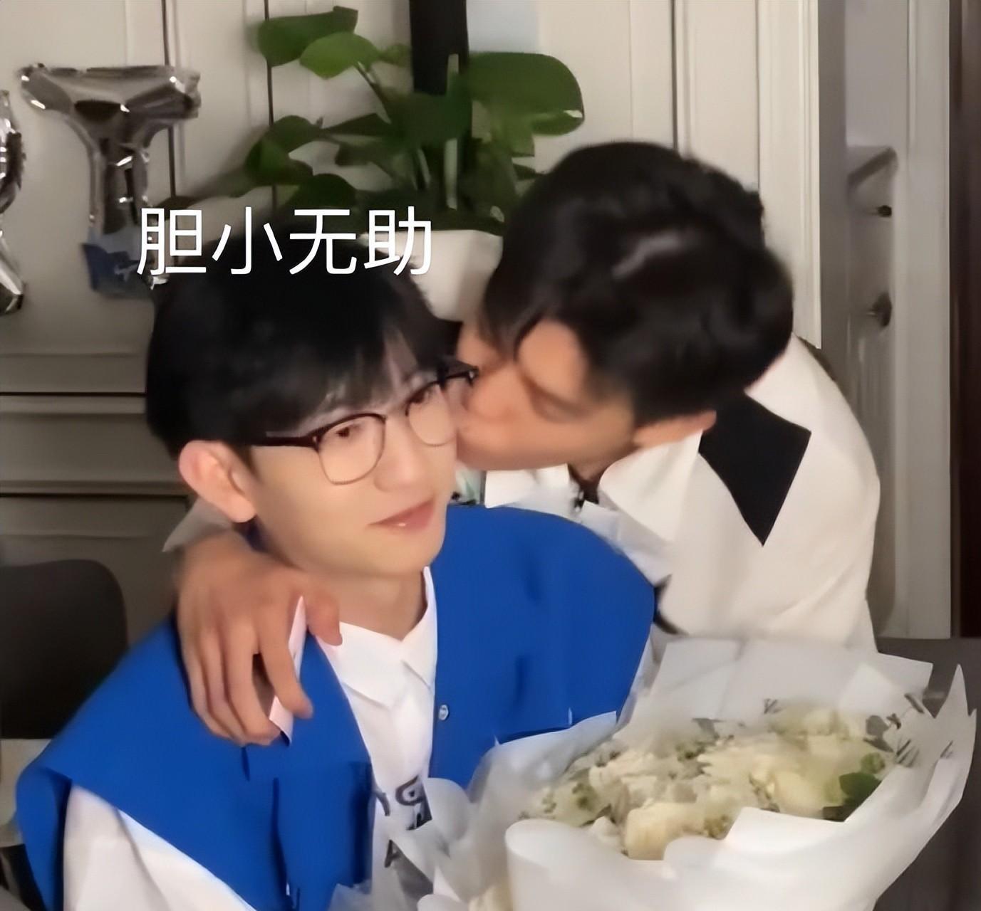Male artist Liu Cong officially announced his relationship, his ...
