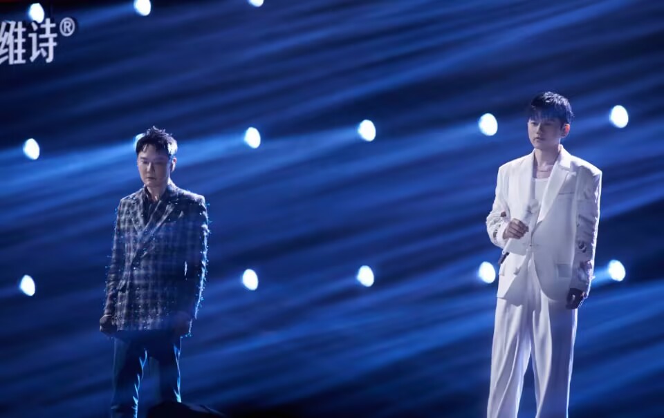 Karen Mok's debut performance was not ideal, Hua Chenyu made fans go ...