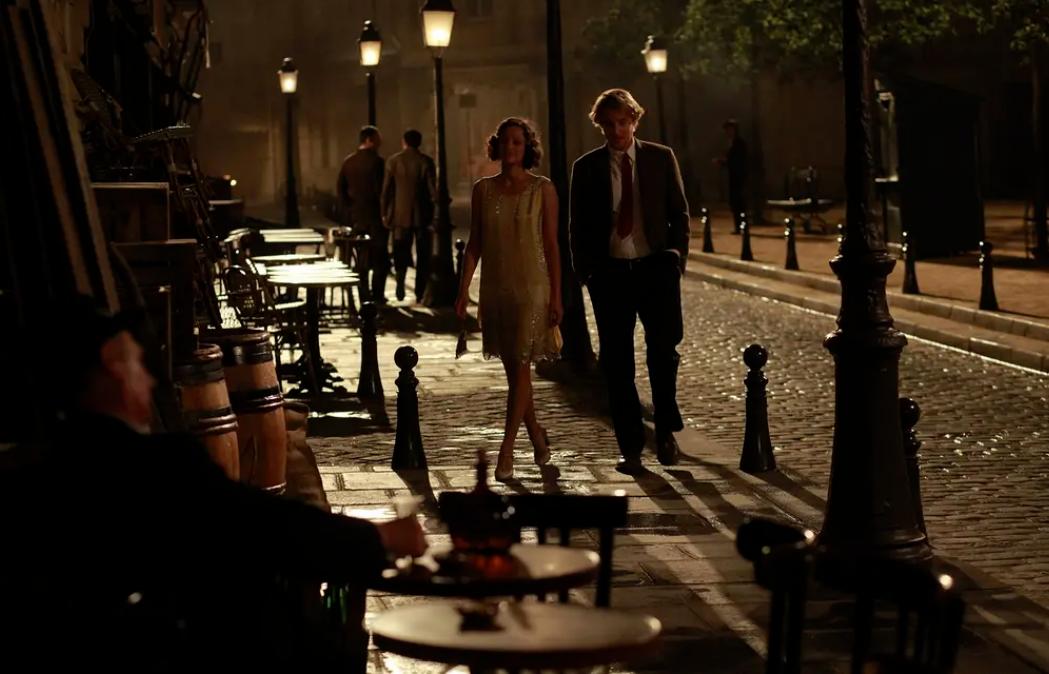 Midnight in Paris: A Journey of Dreams and Traveling Through Time - iMedia