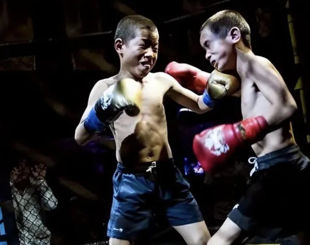 In the battle between trapped beasts, the struggle between human nature ...