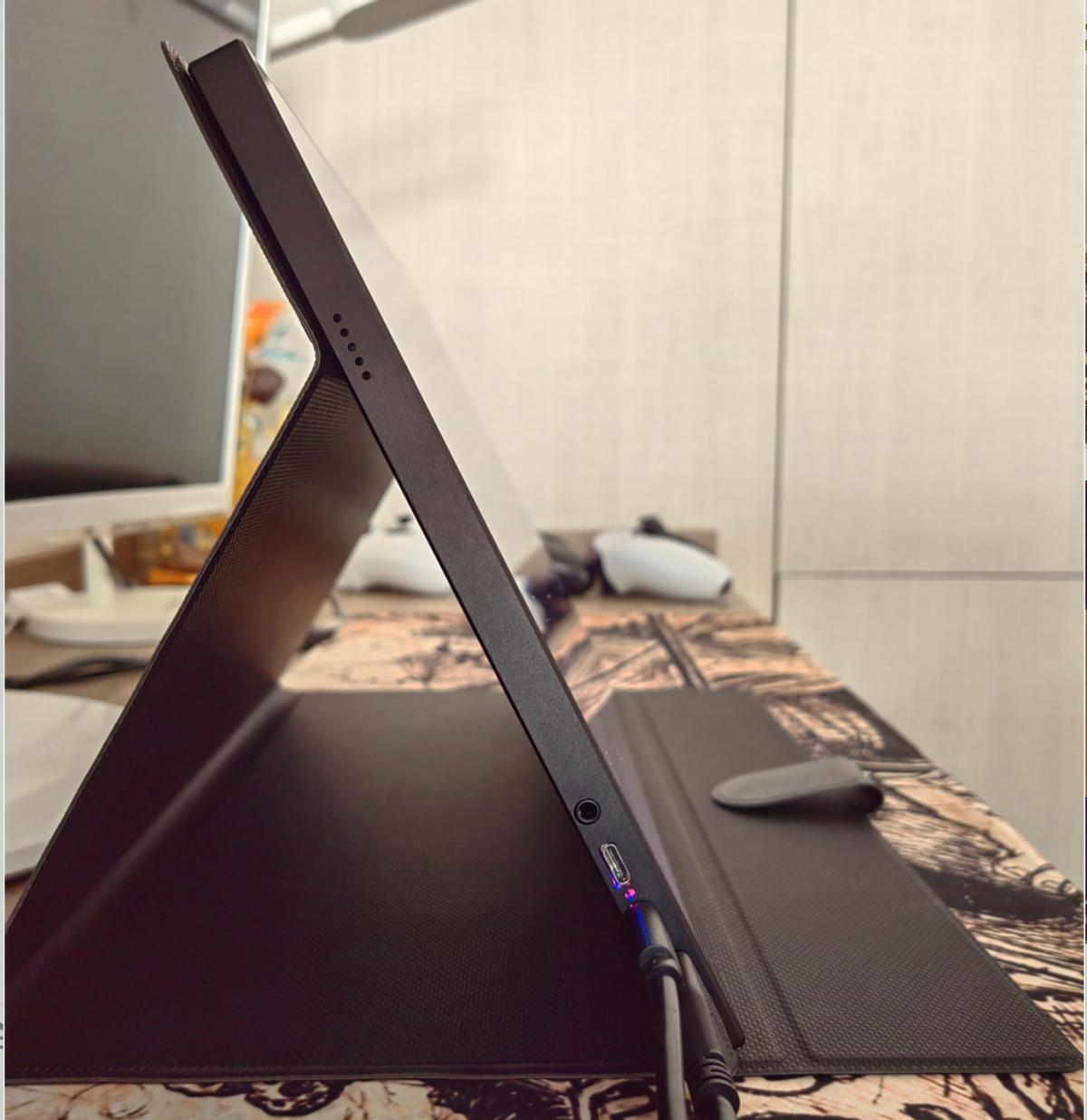 Play as you want! Aiguan 4K Portable Monitor Review: Low-key Luxury ...