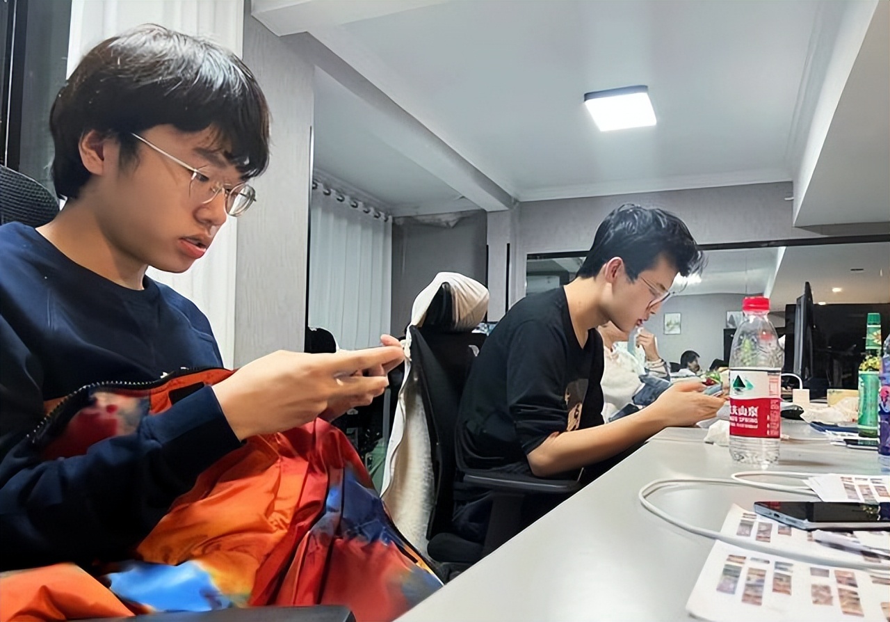 XYG4-3VTG, just one step away from KPL!Zhang Daxian shouted: I can't stand it, these stinky boys ...