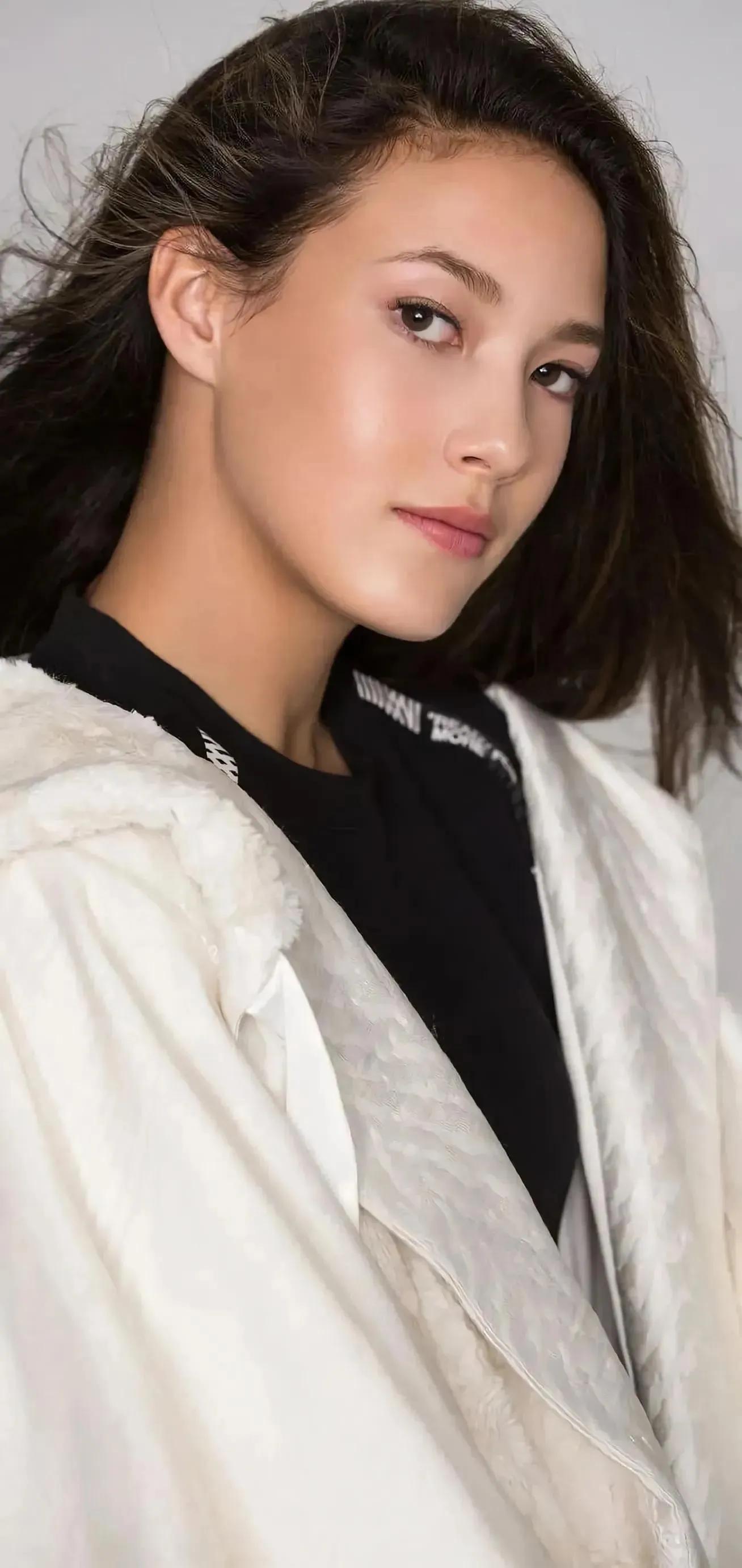 Share pictures - temperament goddess Gu Ailing - iNEWS