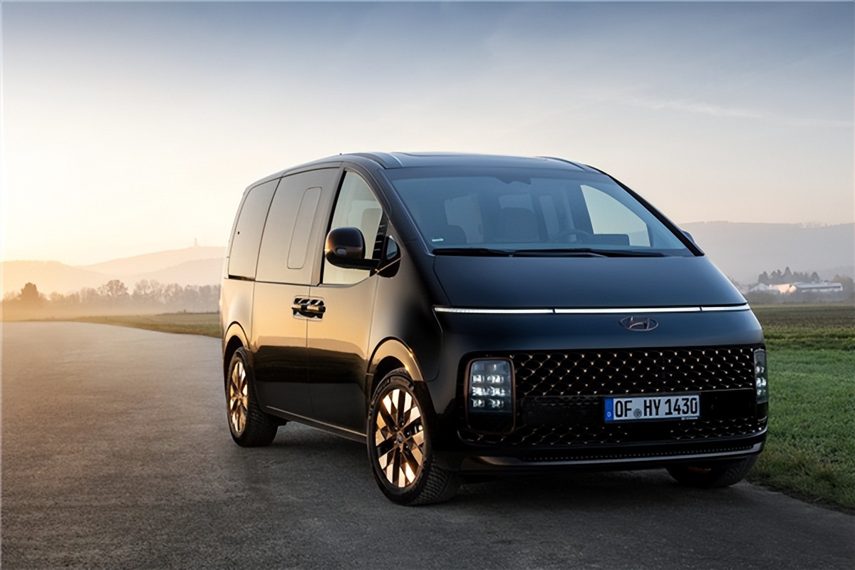 Li Xiang said that "the sales volume of all passenger cars above ...