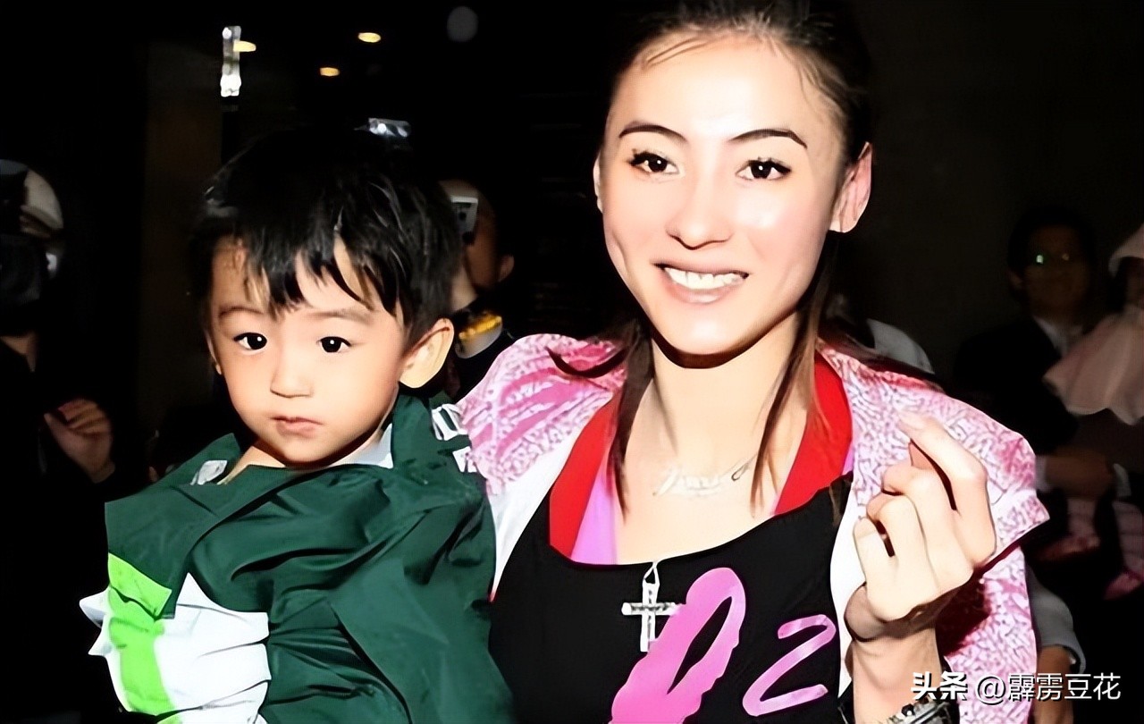 Cecilia Cheung takes her three sons to ski in Korea, Lucas' appearance ...