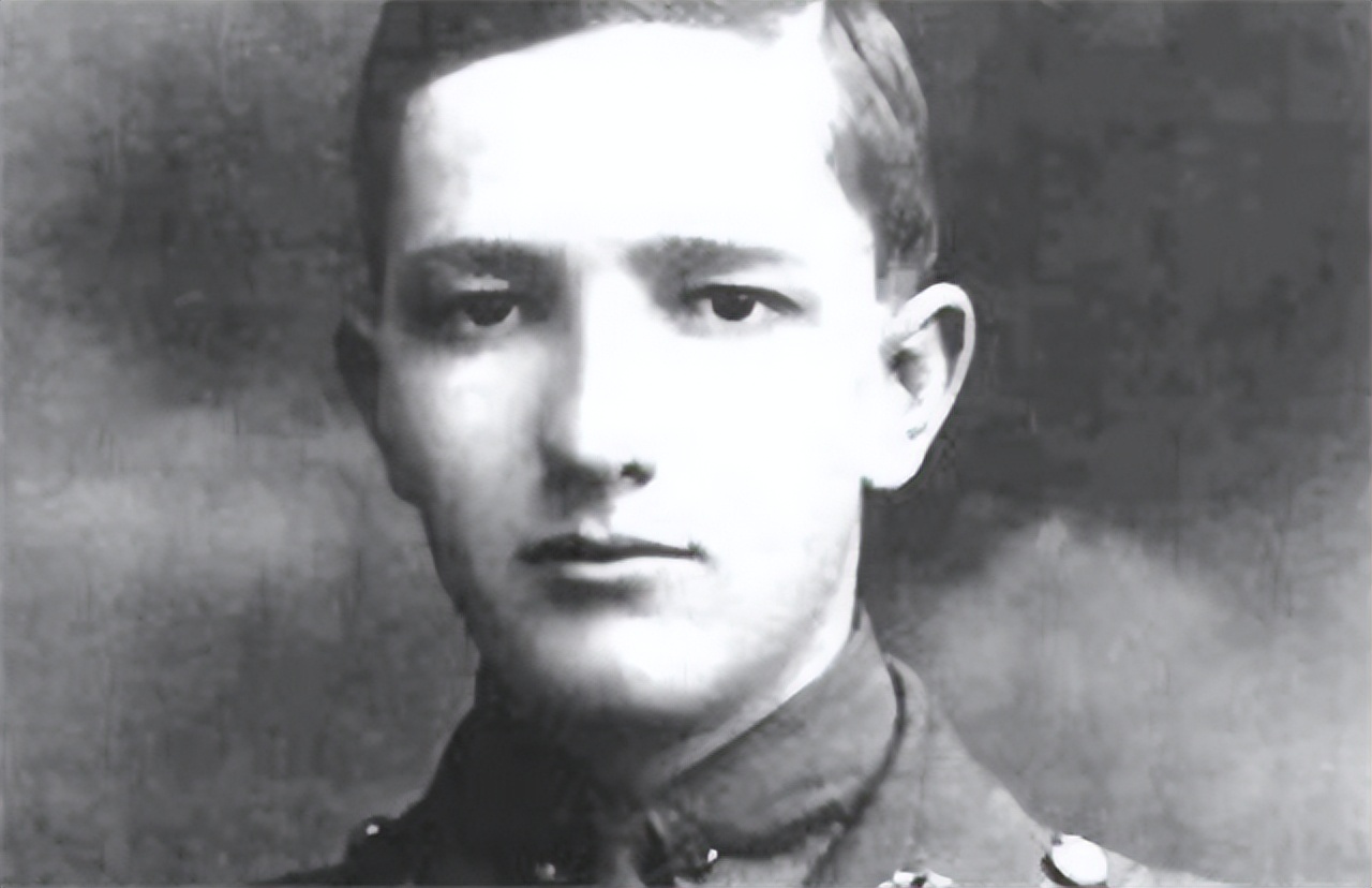 007 Prototype Popov: The espionage career was merciful, and he was ...