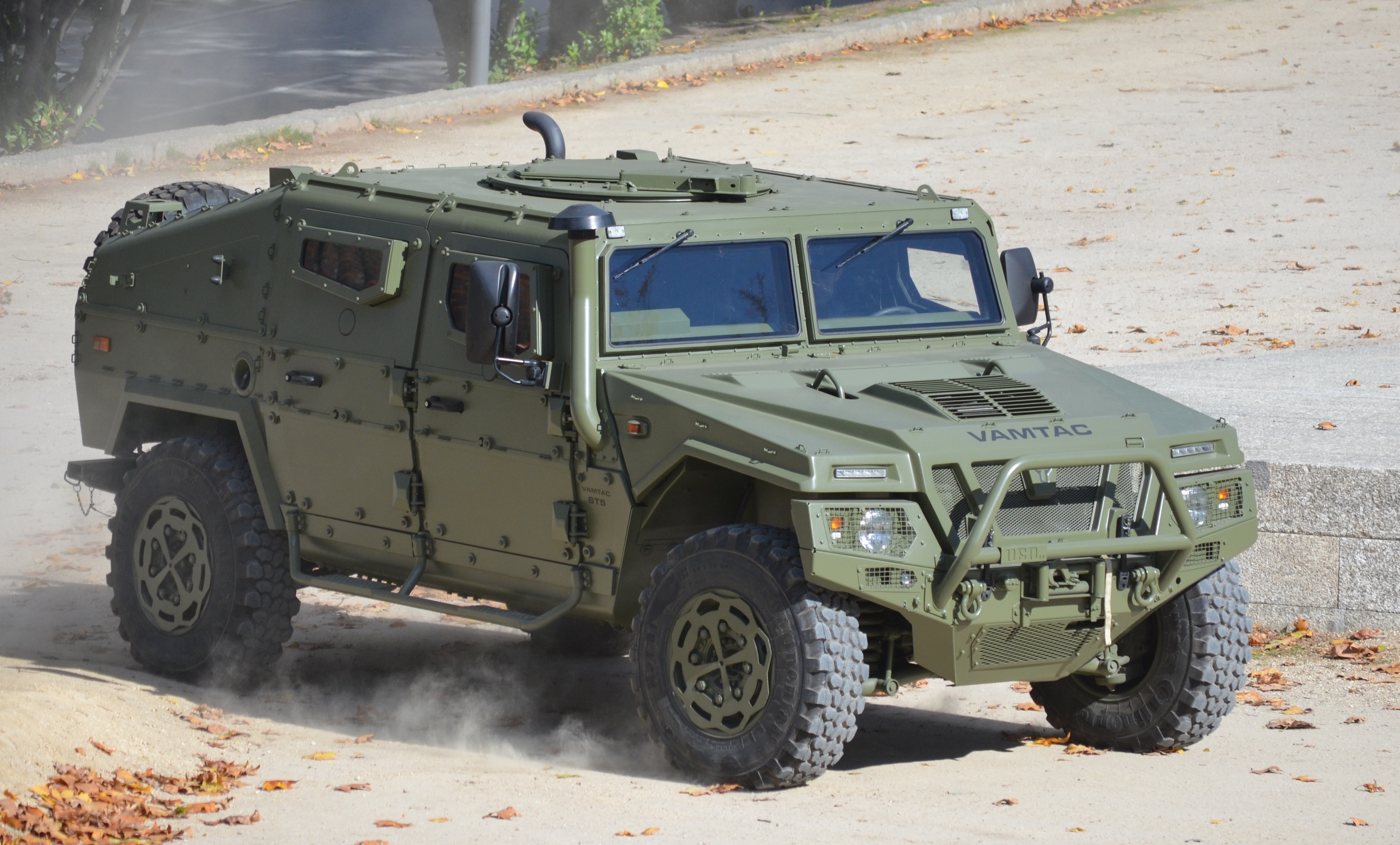 Introduction to military off-road vehicles from all over the world (17 ...