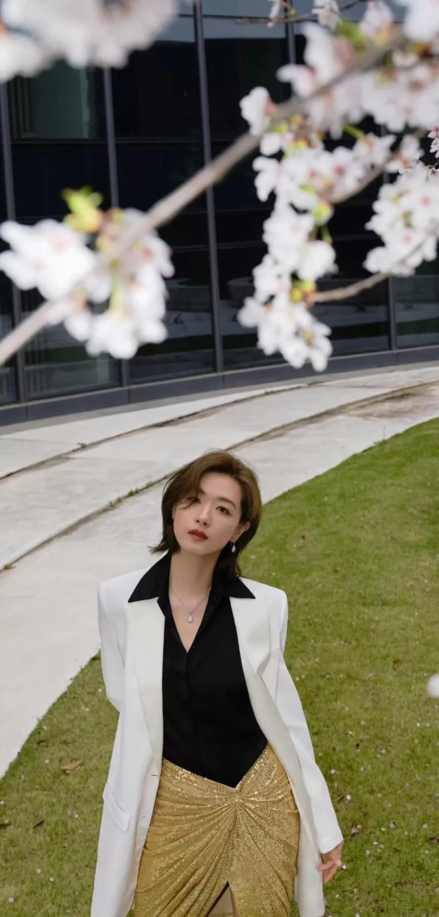 Celebrity Photo Appreciation——Wan Qian - iNEWS