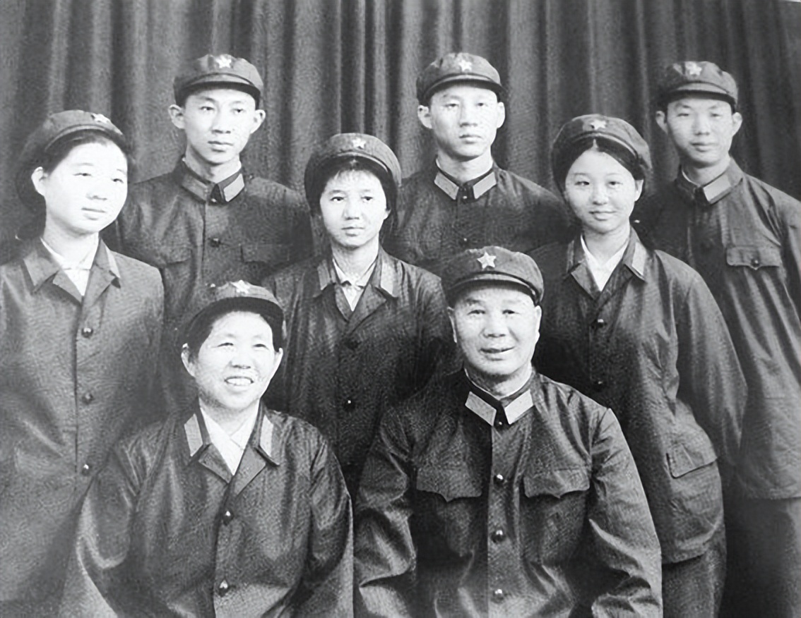 Yang Chengwu's daughter, Yang Junsheng, was separated for ten years, imprisoned for six years ...