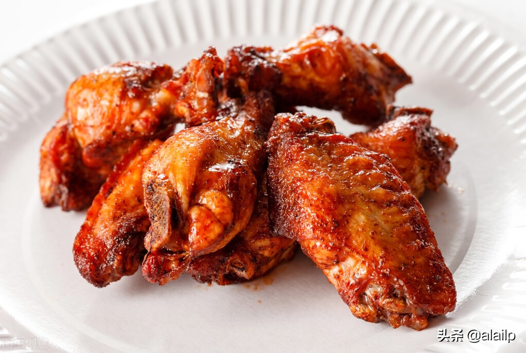 During the weight loss period, when eating out, try to eat less of ...