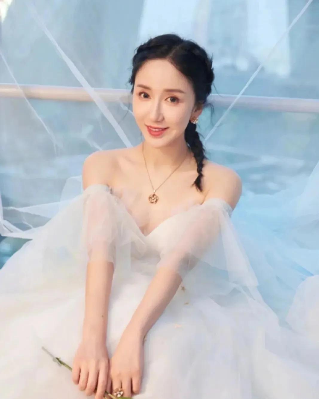 Lou Yi Xiao - iMedia