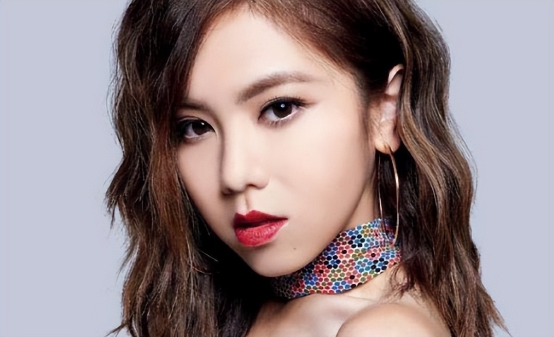 Deng Ziqi's boyfriend's background is too strong! Grandpa once married ...